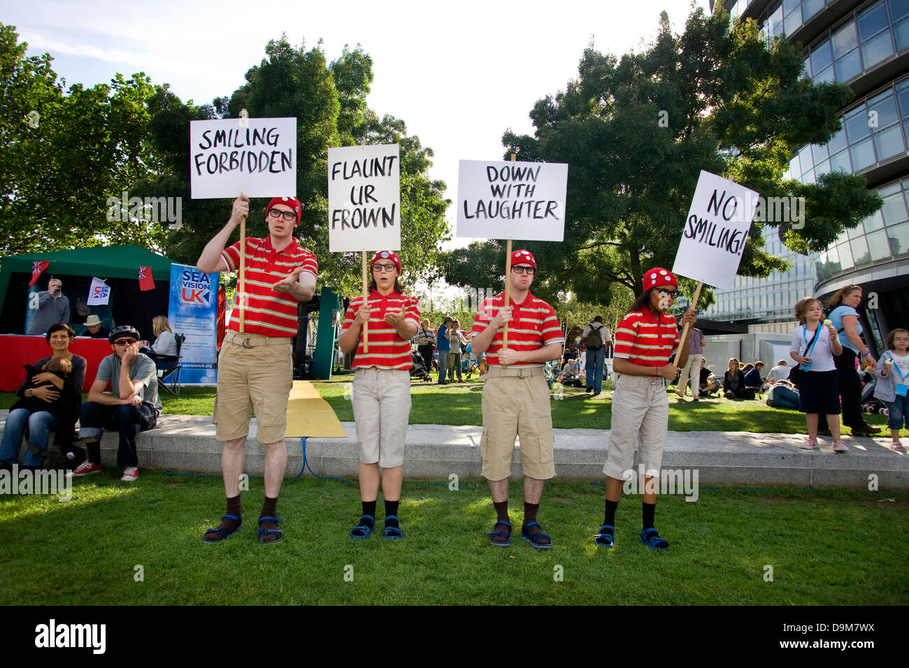 Signes ironiques Banque de photographies et d’images à haute résolution ...