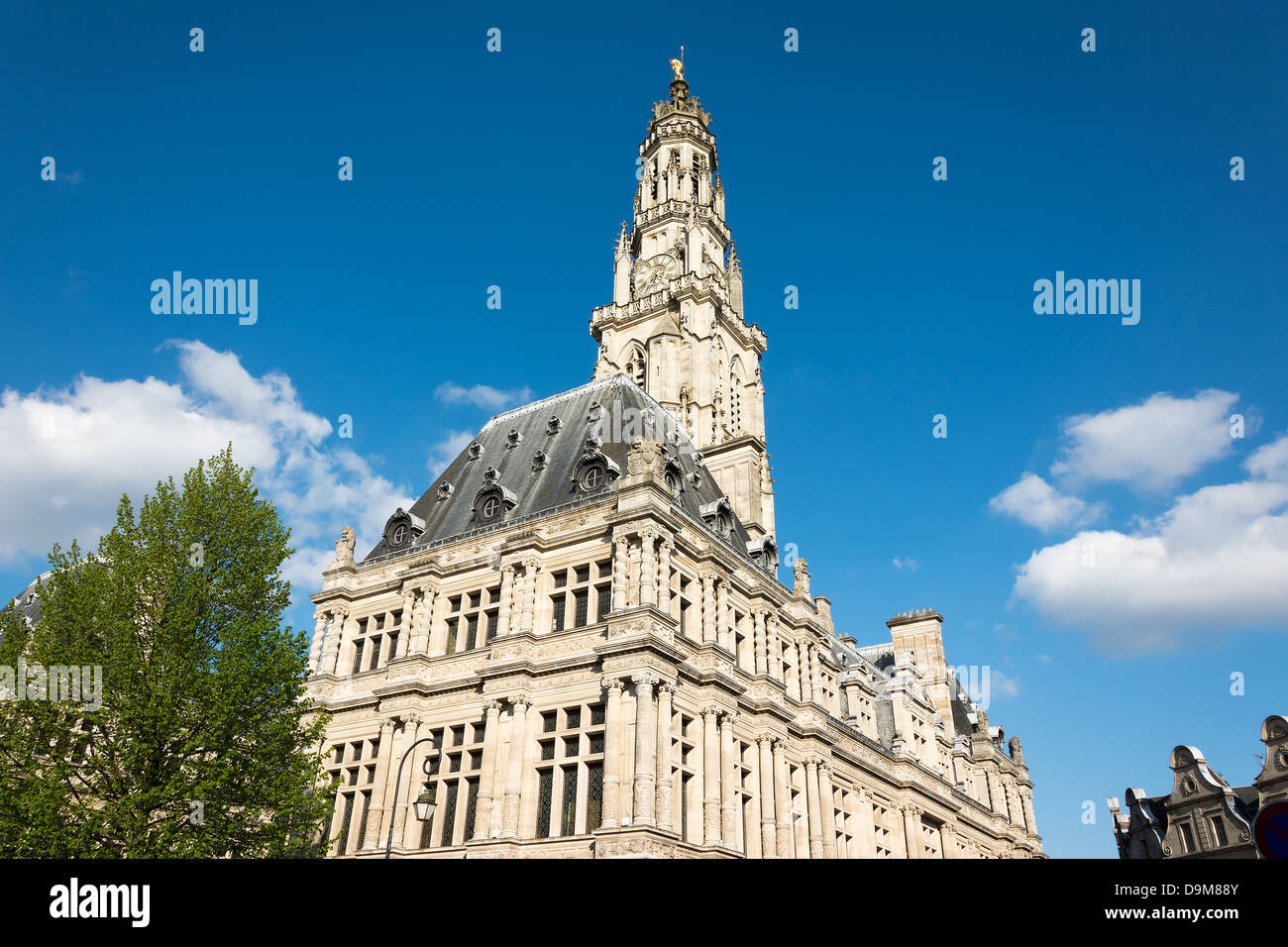 L'hôtel de ville et Beffroi d'Arras, France.Le bâtiment a été ...