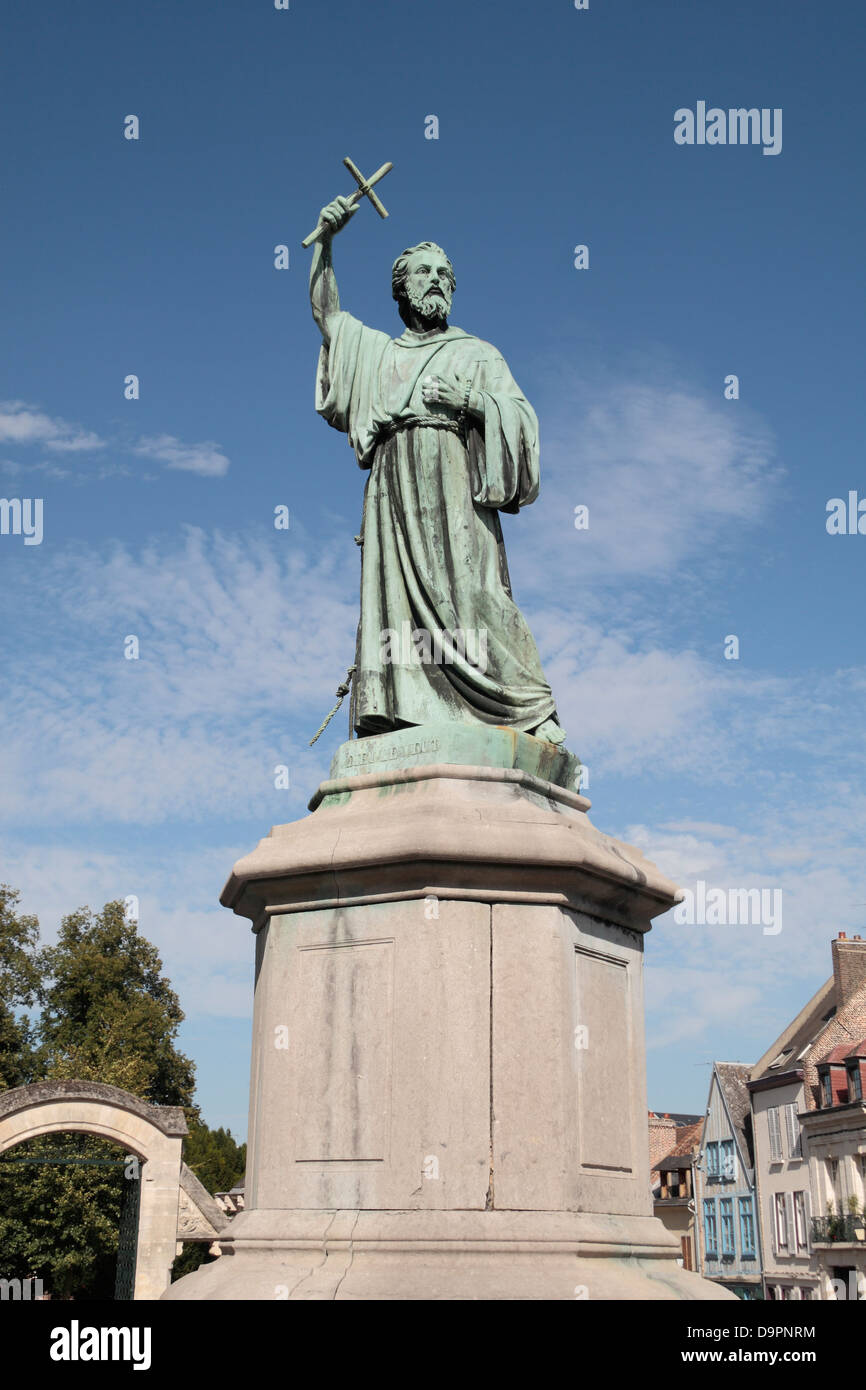 Statue de pierre l'Ermite par Gedeon Forceville, Place Saint-Michel ...