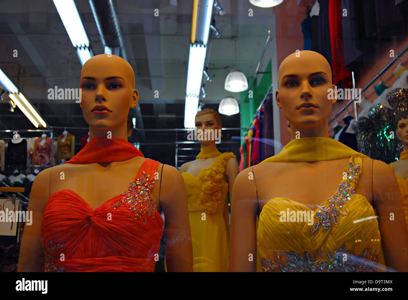 Mannequins de vitrine Banque de photographies et d’images à haute ...