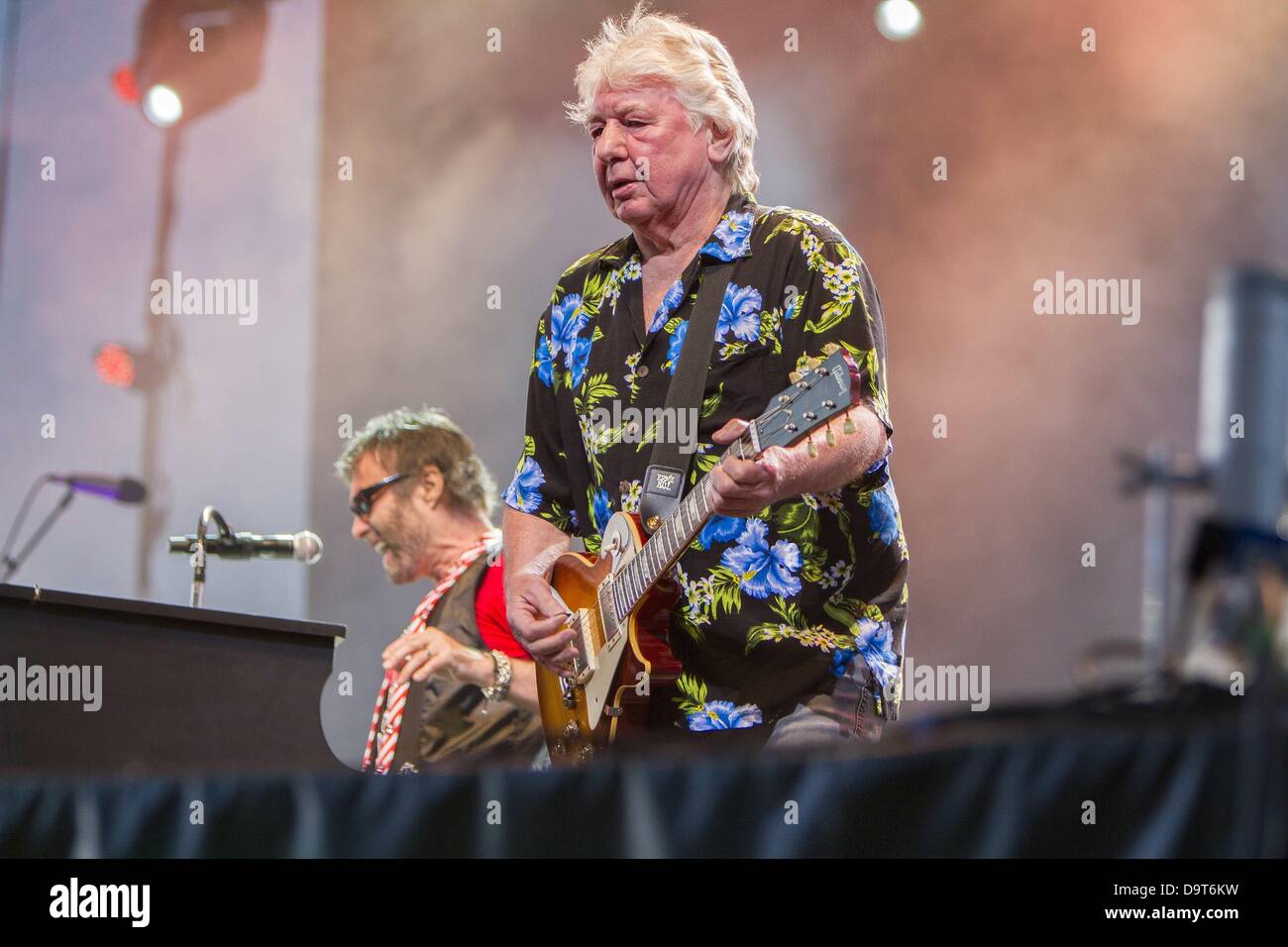 Mick ralphs Banque de photographies et d’images à haute résolution - Alamy