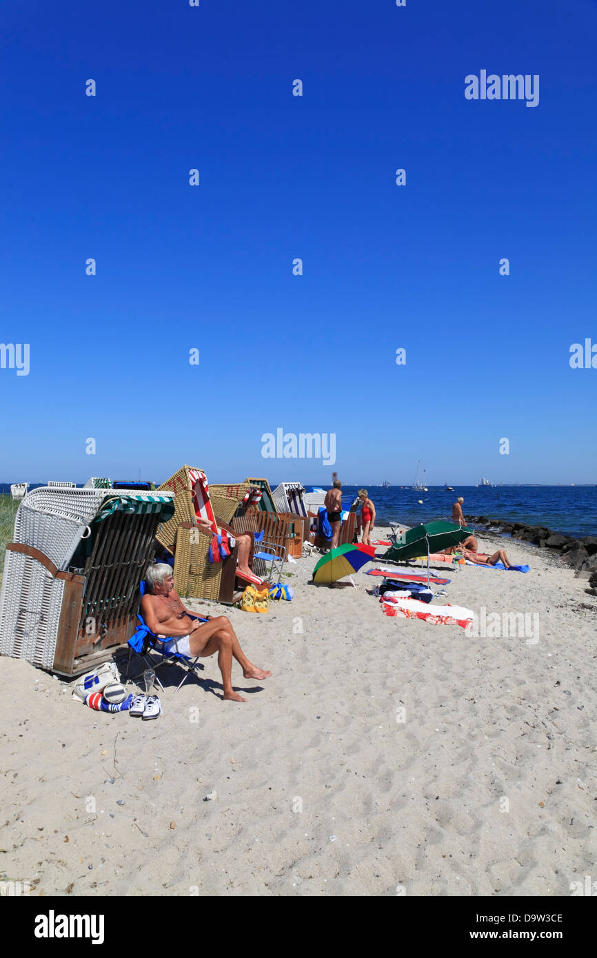 Plage de Strande, baie de Kiel, Schleswig-Holstein, Allemagne, Europe ...