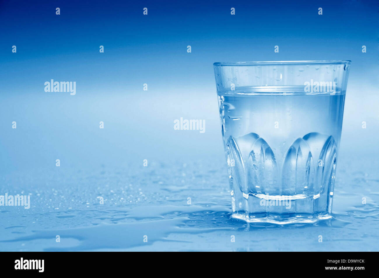 Eau propre Banque de photographies et d’images à haute résolution - Alamy