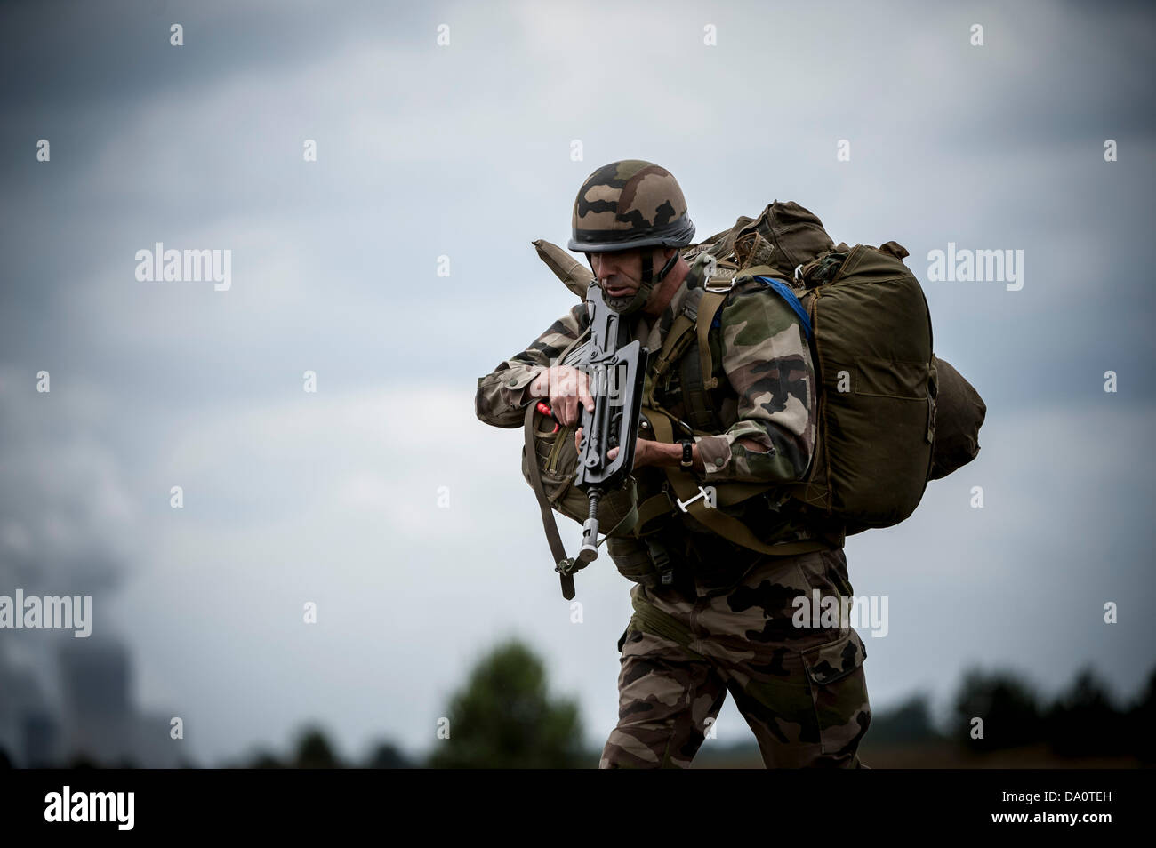 Parachutistes militaires francais Banque de photographies et d’images à ...