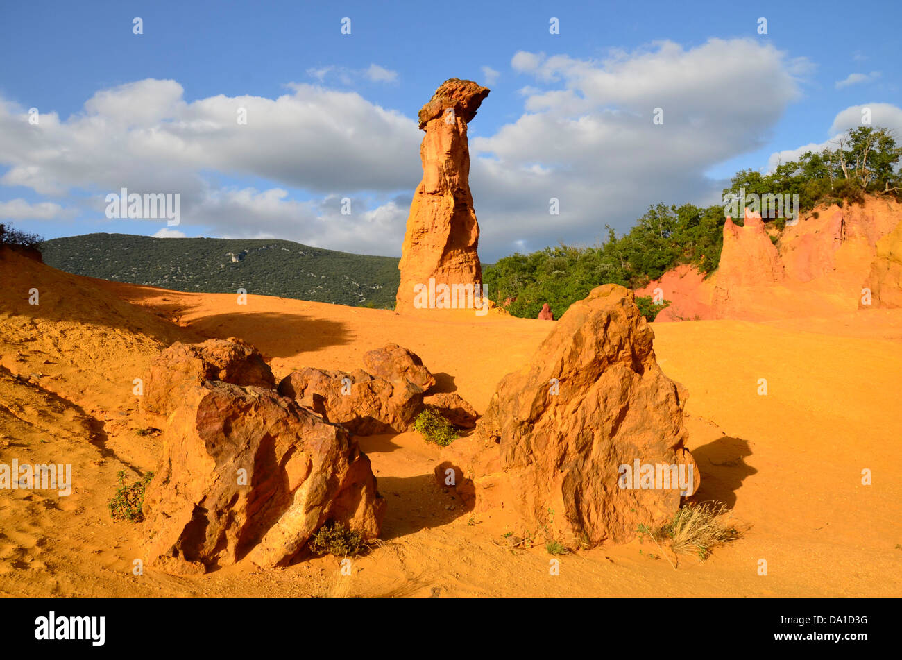 Colorado provençal, carrières d'ocre de Rustrel, Luberon, à proximité ...