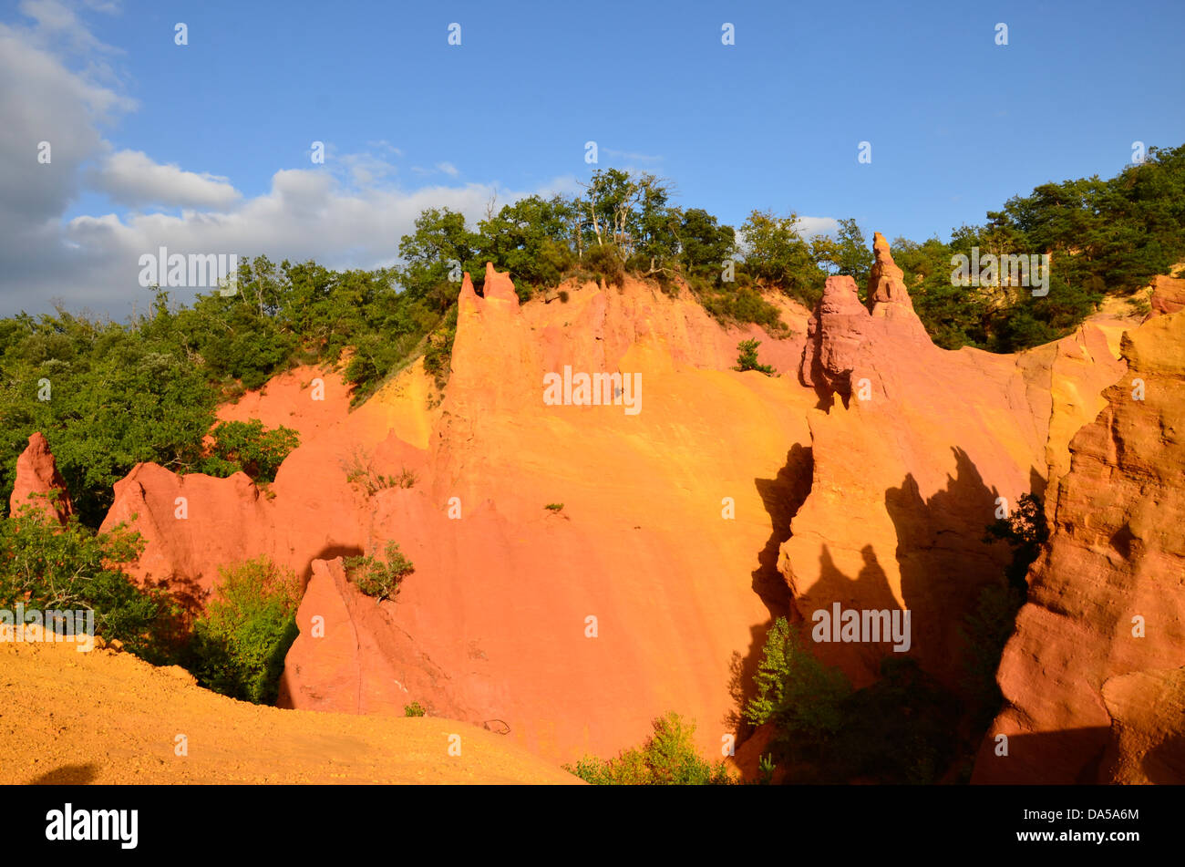 Luberon mountains Banque de photographies et d’images à haute ...