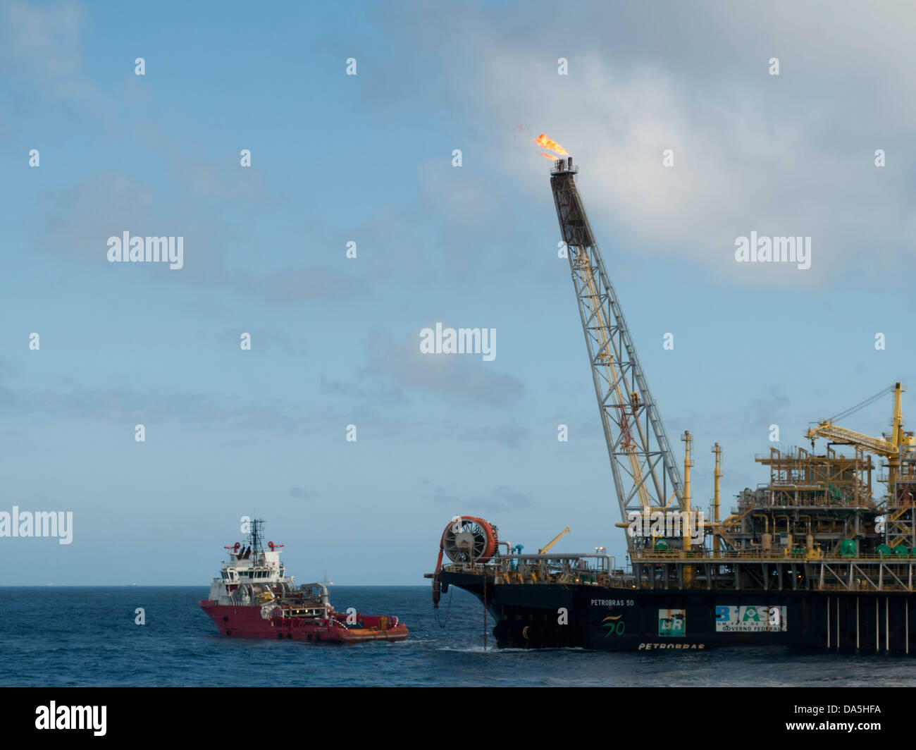 Offshore supply vessel Banque de photographies et d’images à haute ...