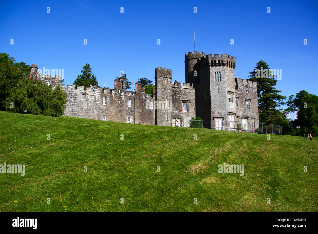 Balloch castle Banque de photographies et d’images à haute résolution ...