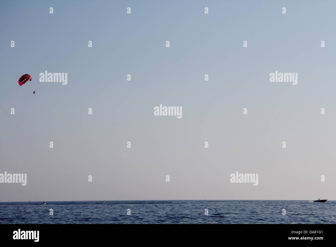 Parapente en mer Banque de photographies et d’images à haute résolution ...