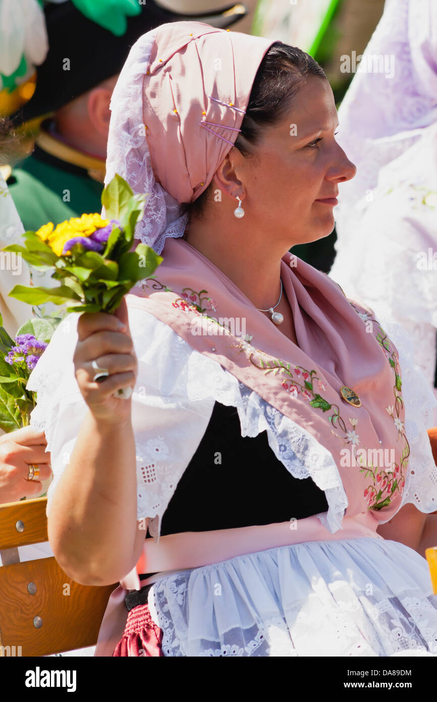 Women in traditional sorbian costumes Banque de photographies et d ...