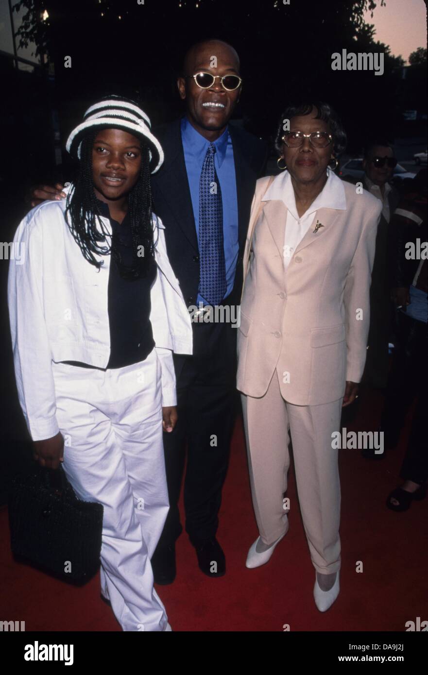 SAMUEL JACKSON avec sa fille Zoé et mère Elizabeth Jackson.187 première ...
