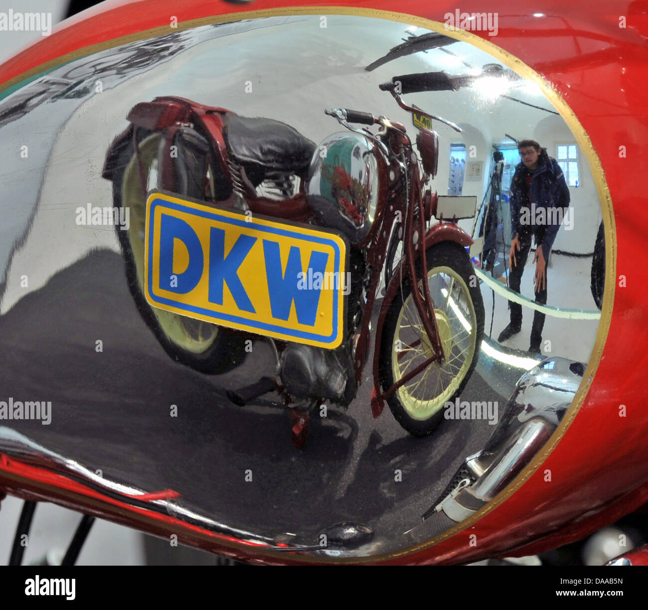 Un minerai datant 1929 moto DKW est exposée au musée Sissi, moto Allemagne, 18 janvier 2011. Le ...