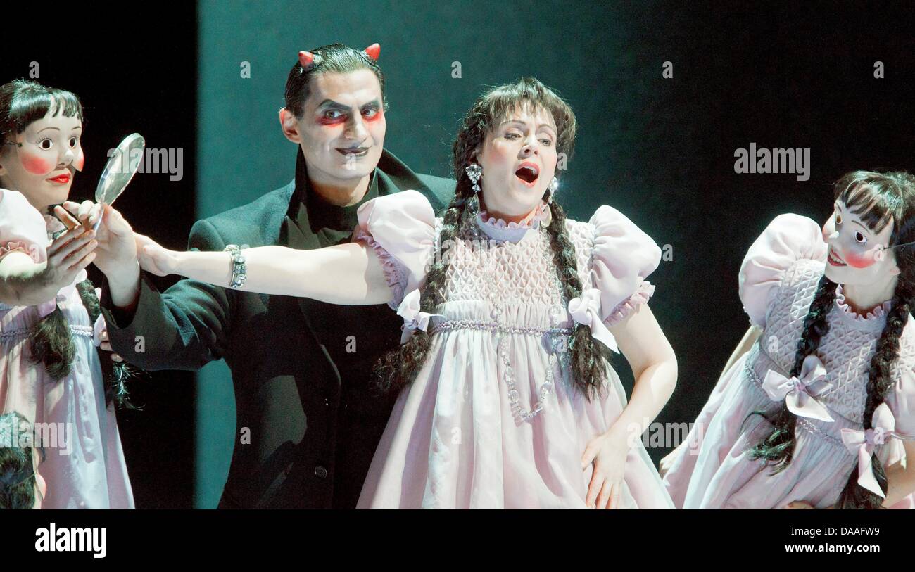 Marguerite en faust Banque de photographies et d’images à haute ...