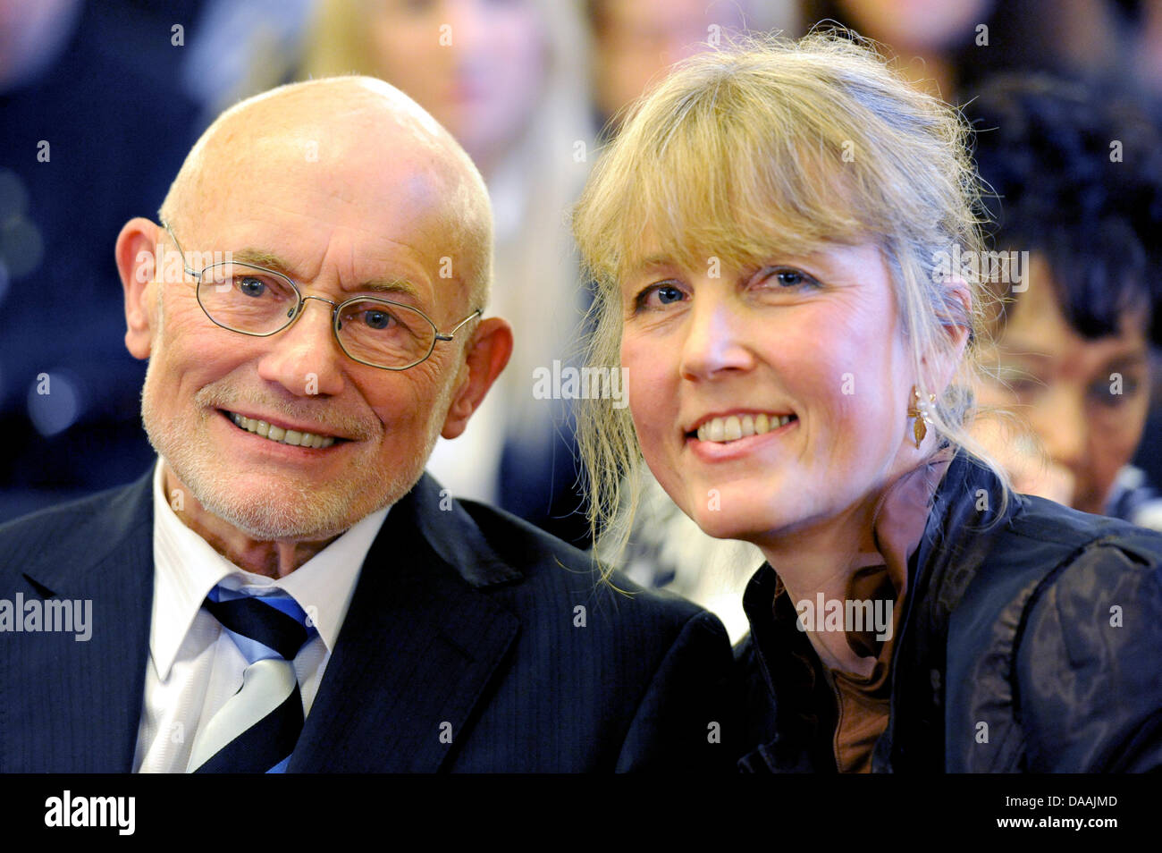 Ruediger Nehberg et sa femme Anette Nehberg-Weber sourire à la remise ...