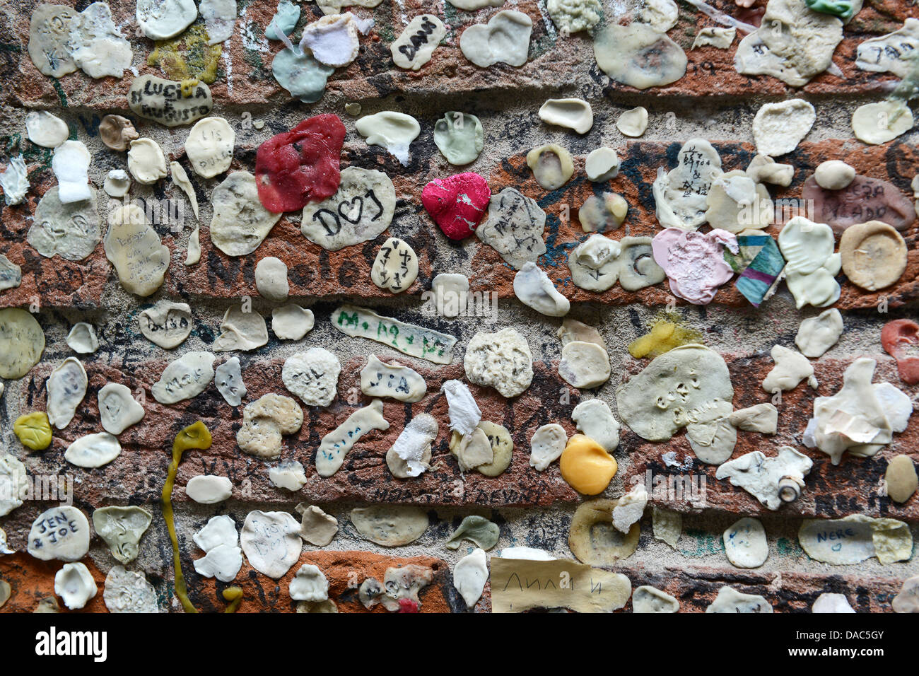Chewing gum wall Banque de photographies et d’images à haute résolution ...
