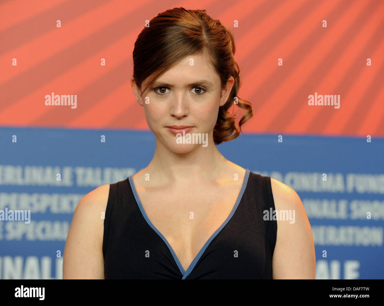 British actress emily cox attends Banque de photographies et d’images à ...