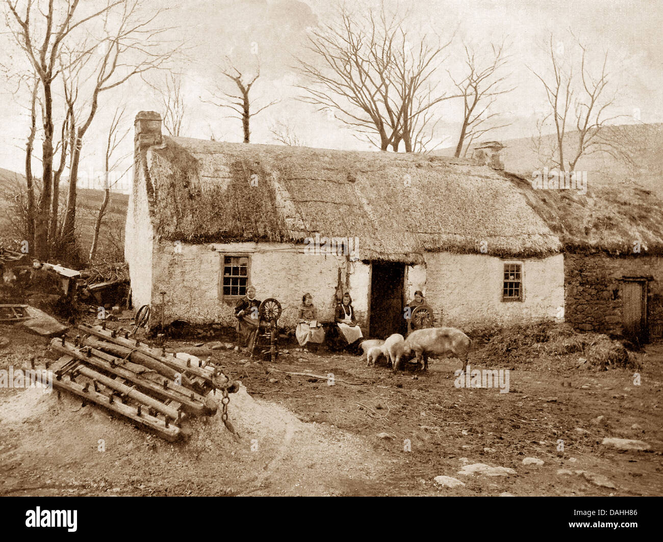Donegal Farm House au début des années 1900 Photo Stock - Alamy