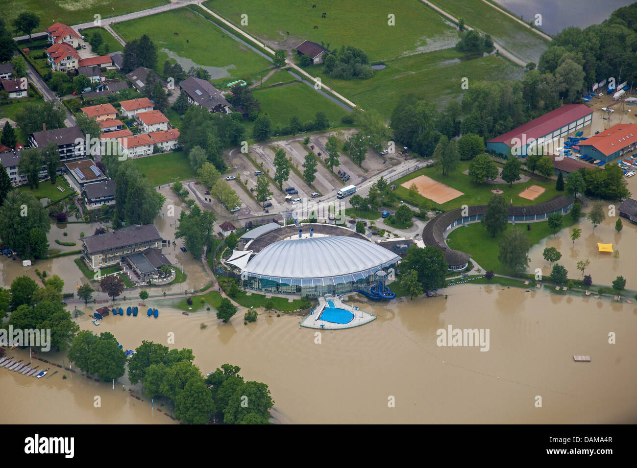 Parc aquatique Prienavera au lac de Chiem inondé en juin 2013, l ...