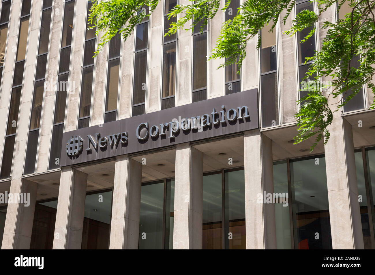 News corp building plaza Banque de photographies et d’images à haute ...