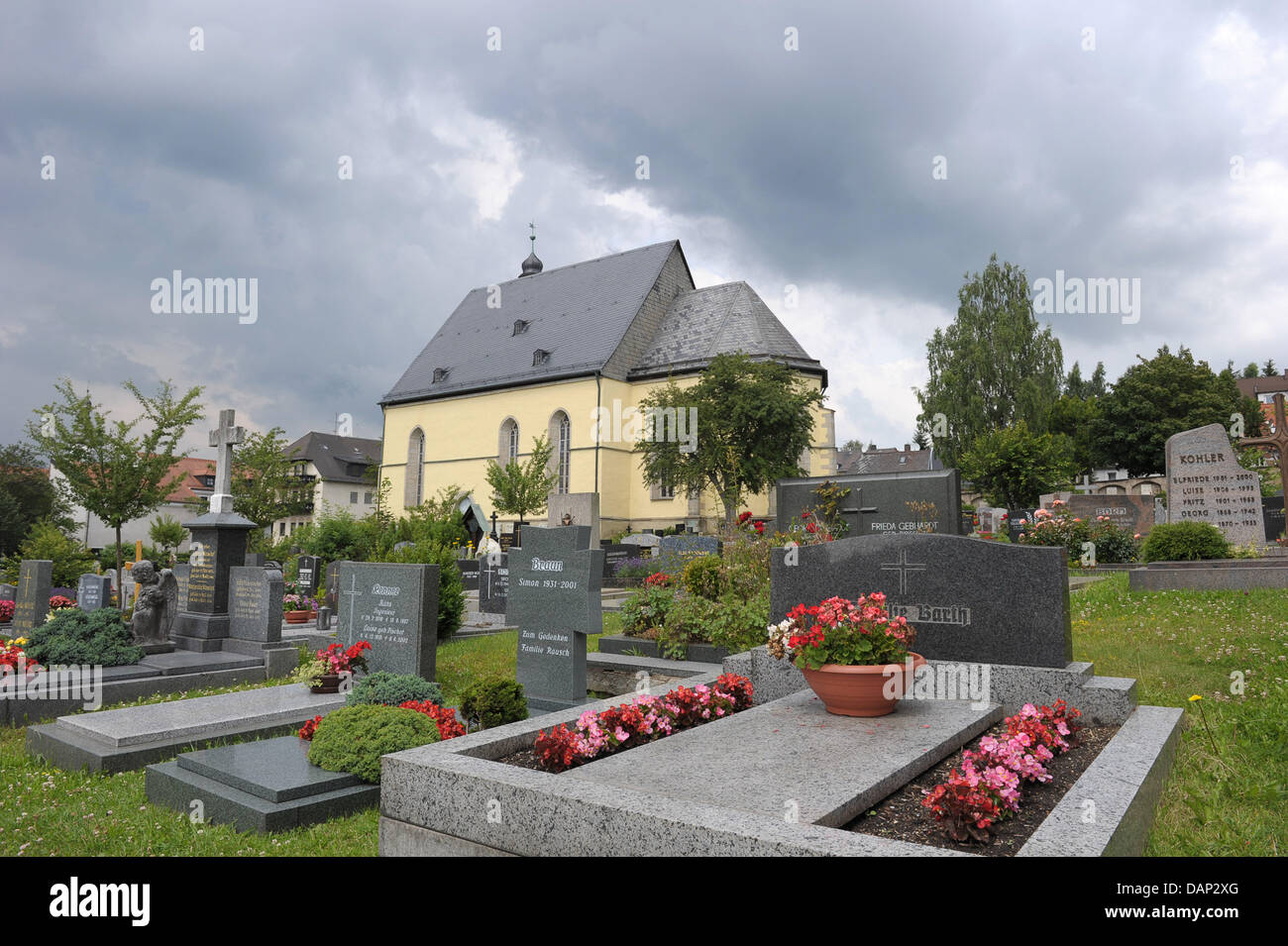 Le cimetière et église de Wunsiedel, où la tombe d'Adolf Hitler sous ...