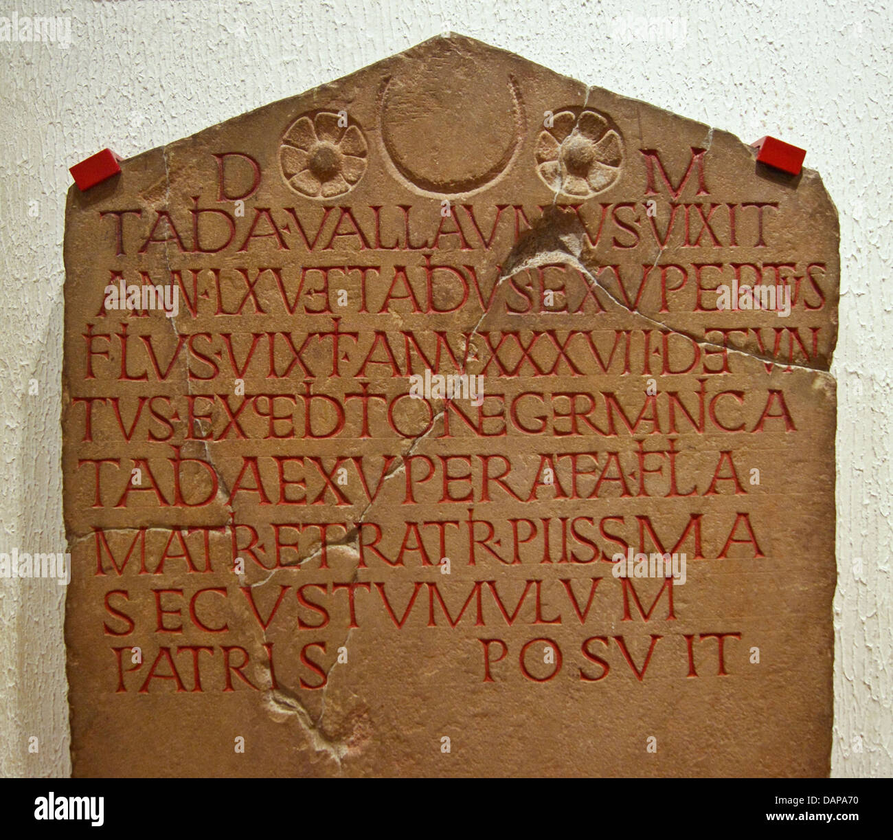 Gravure ancienne pierre tombale Banque de photographies et d’images à ...