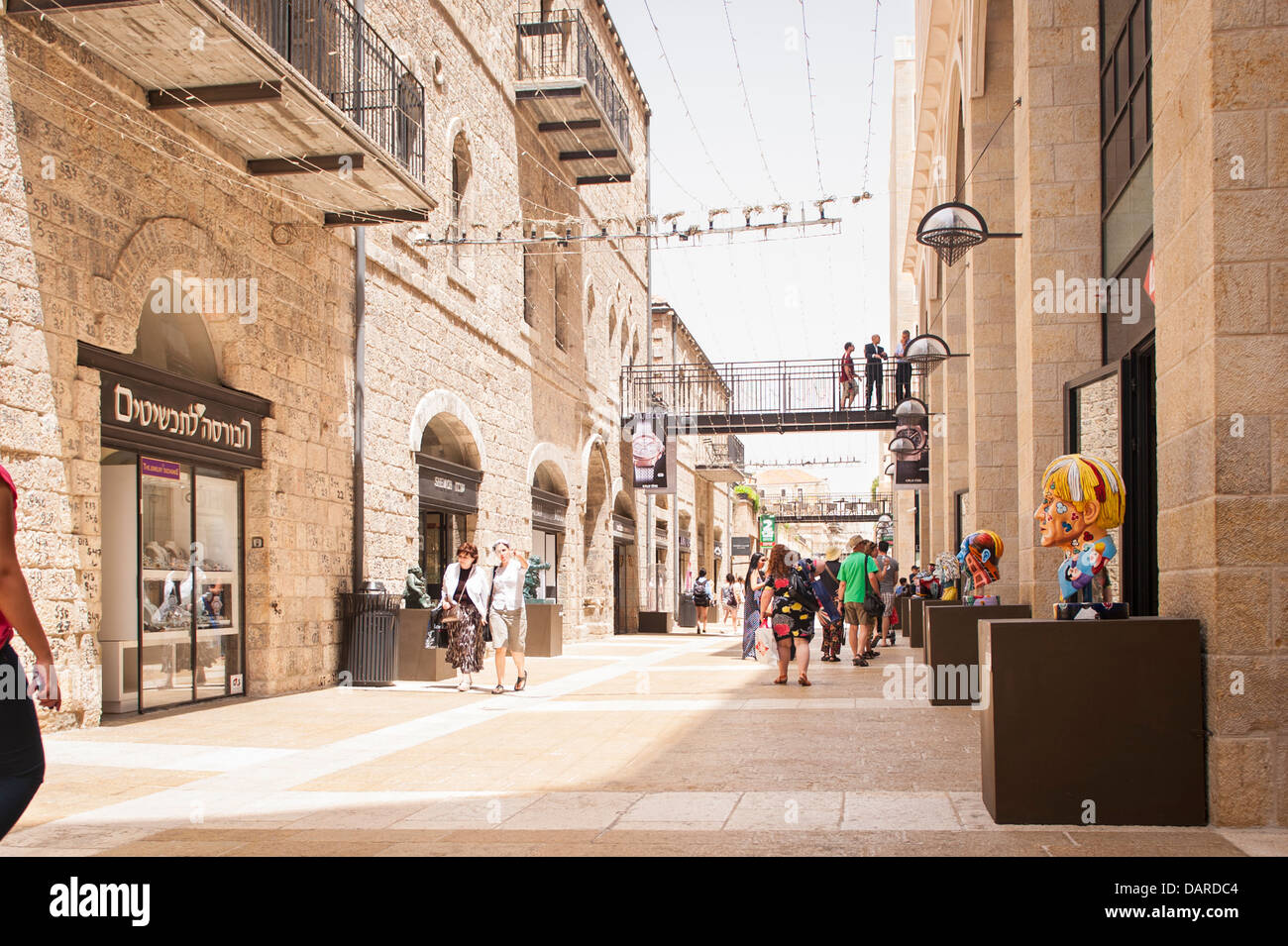 Israël Jérusalem Alrov Mamilla Avenue Mall zone piétonne de la rue ...