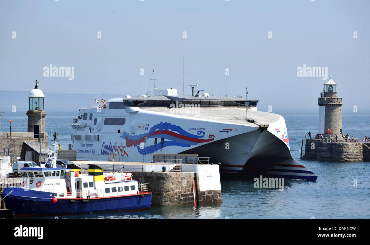 Catamaran express condor Banque de photographies et d’images à haute résolution - Alamy