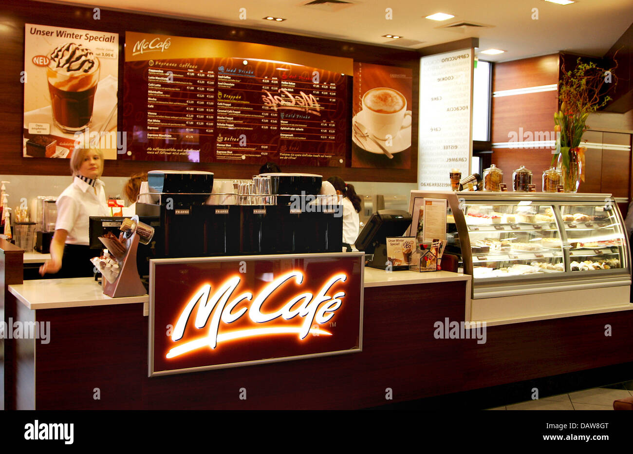 Mcdonalds cashier Banque de photographies et d’images à haute résolution - Alamy