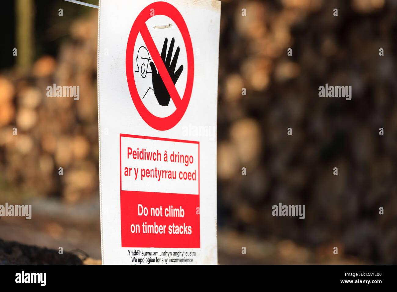 Sur des piles de bois Banque de photographies et d’images à haute ...