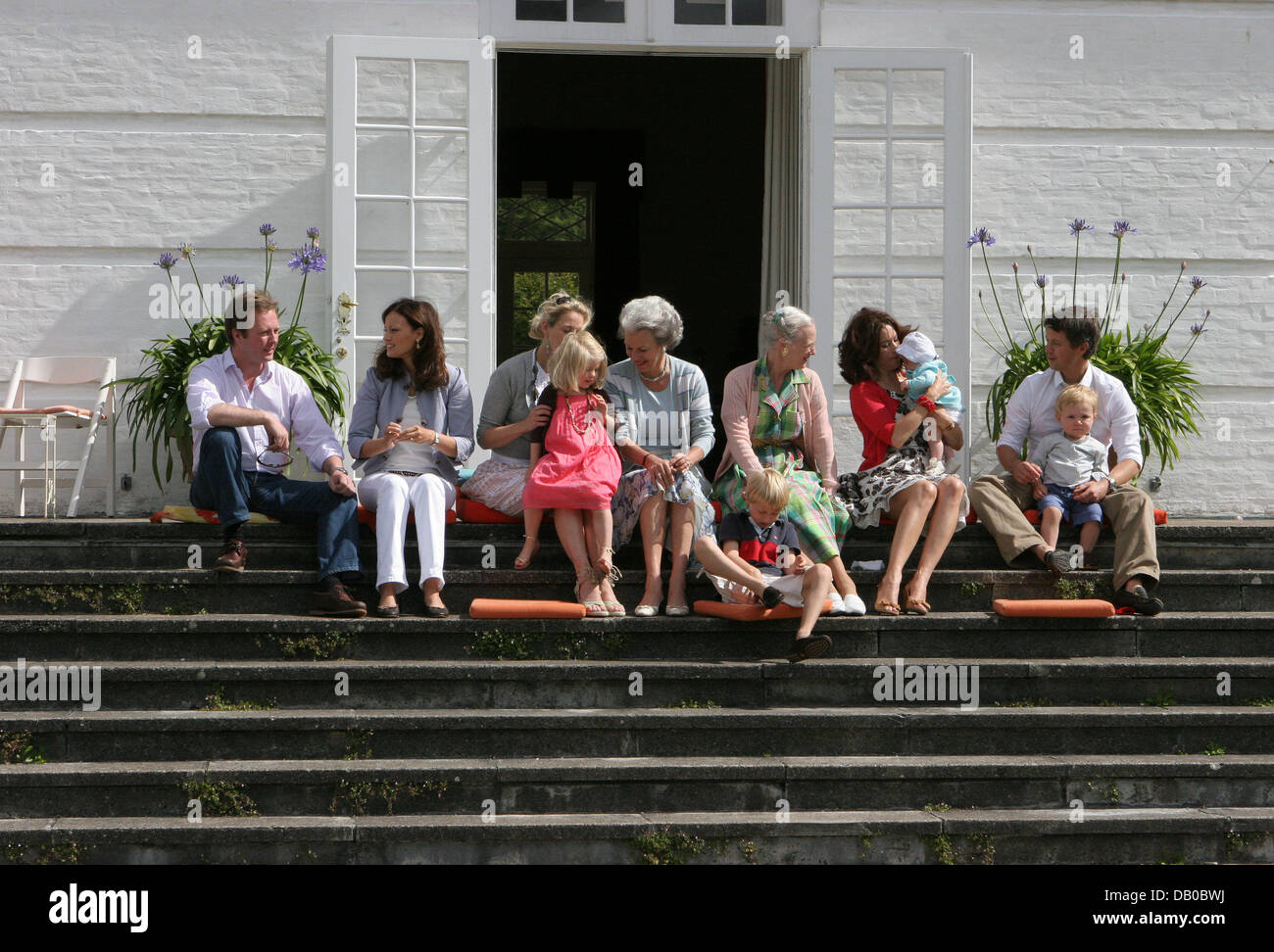 (L-R) Prince Gustav zu Sayn-Wittgenstein-Berleburg, sa petite amie ...
