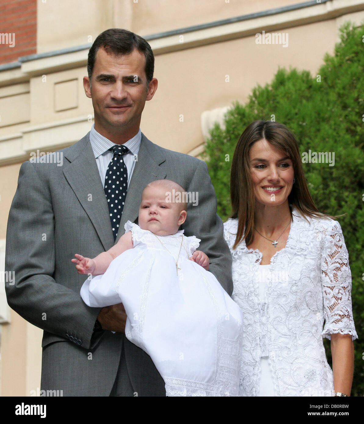 L'Espagnol Prince Felipe de Bourbon et son épouse la princesse Letizia ...