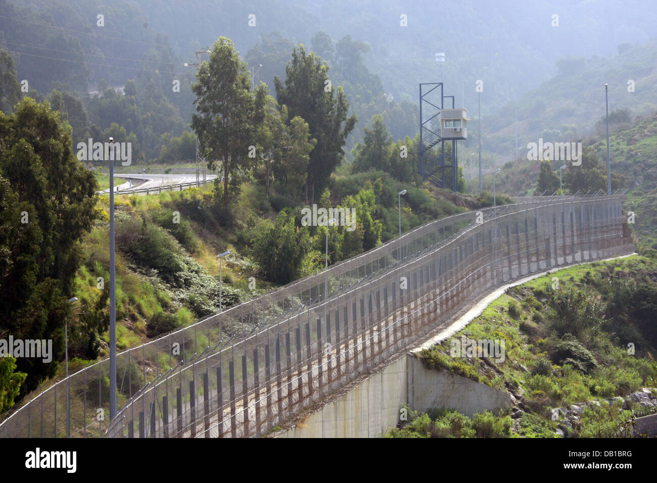 Ceuta border fence Banque de photographies et d’images à haute ...