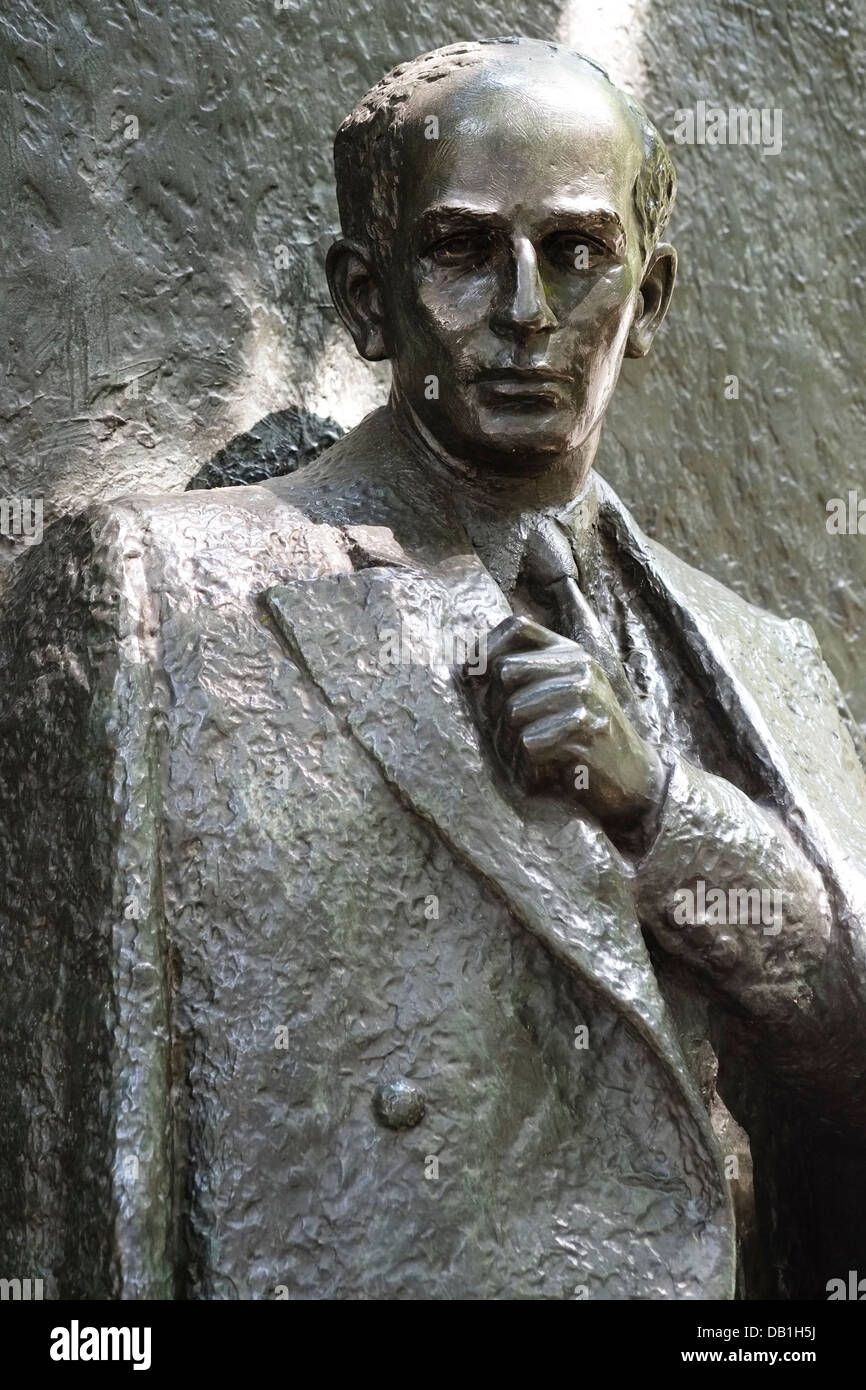 Raoul wallenberg monument Banque de photographies et d’images à haute ...