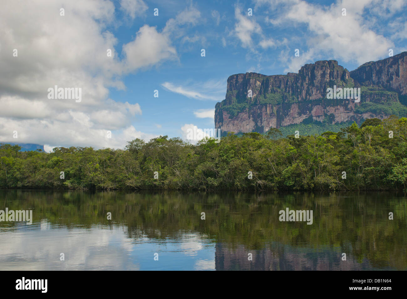 Canaima lagoon Banque de photographies et d’images à haute résolution ...