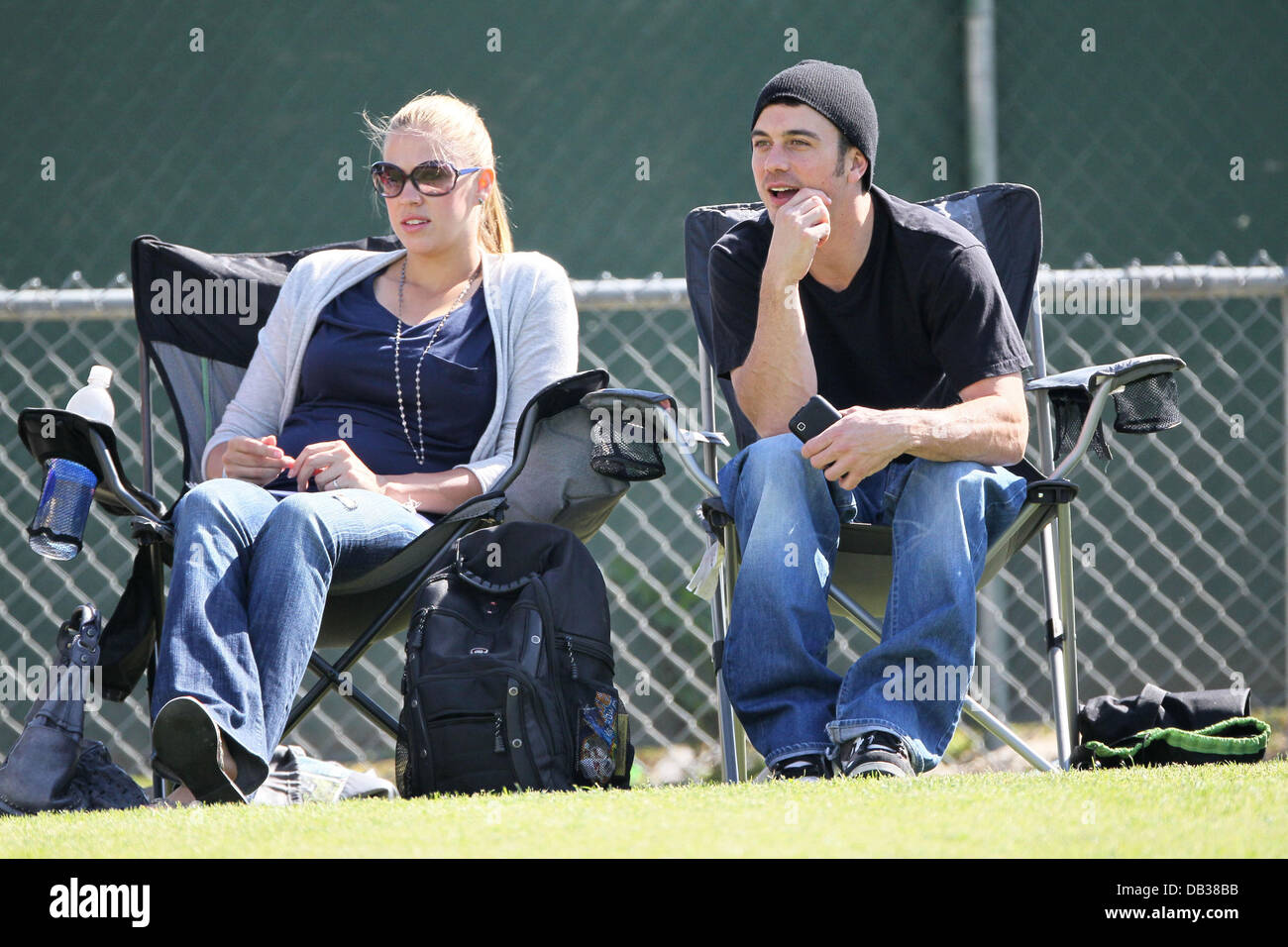 Kevin Federline's petite amie enceinte Victoria Prince regarde son fils ...