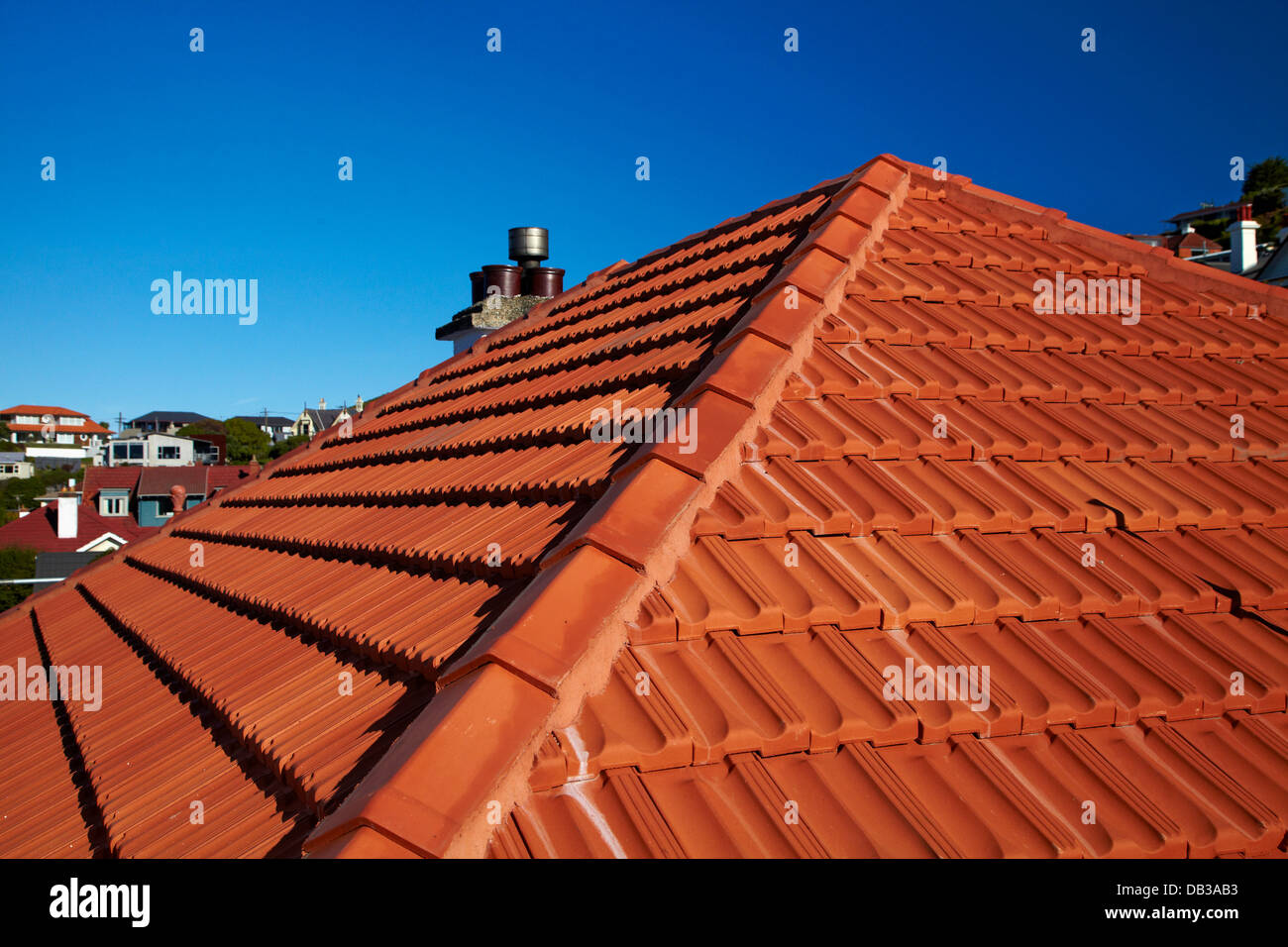 Toit de tuiles en terre cuite Banque de photographies et d’images à ...