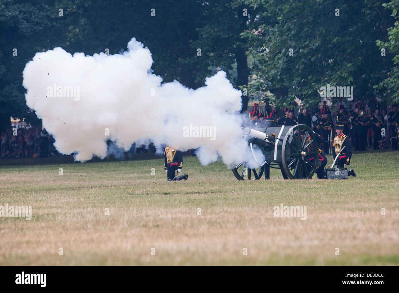 Pulling cannon Banque de photographies et d’images à haute résolution ...
