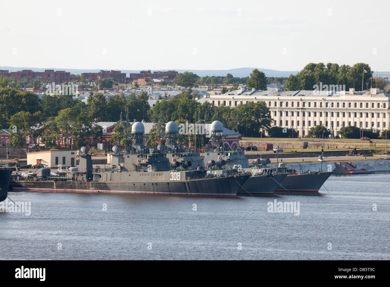 Parchim class corvette Banque de photographies et d’images à haute ...