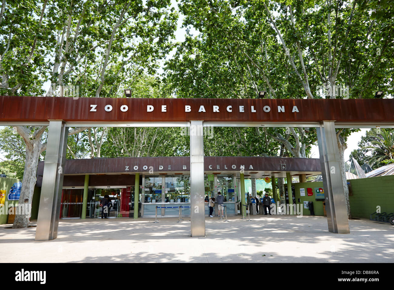 Le zoo de Barcelone Parc de la Ciutadella ESPAGNE Catalogne Photo Stock ...