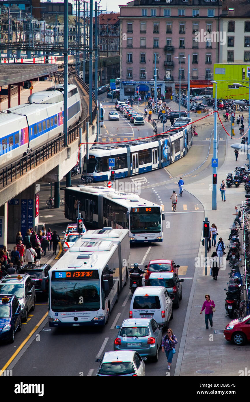 Gare de geneve cornavin Banque de photographies et d’images à haute ...