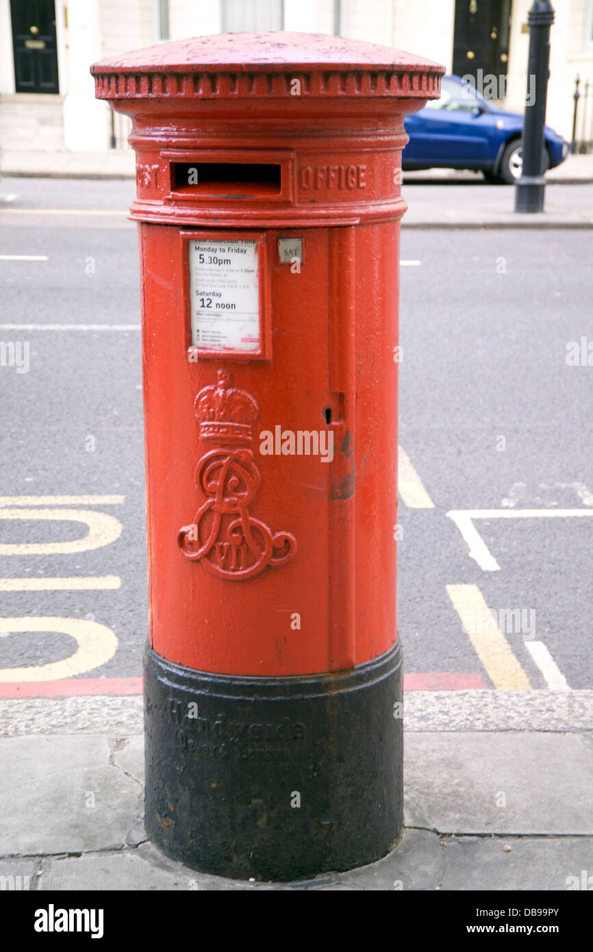 English letterbox Banque de photographies et d’images à haute ...