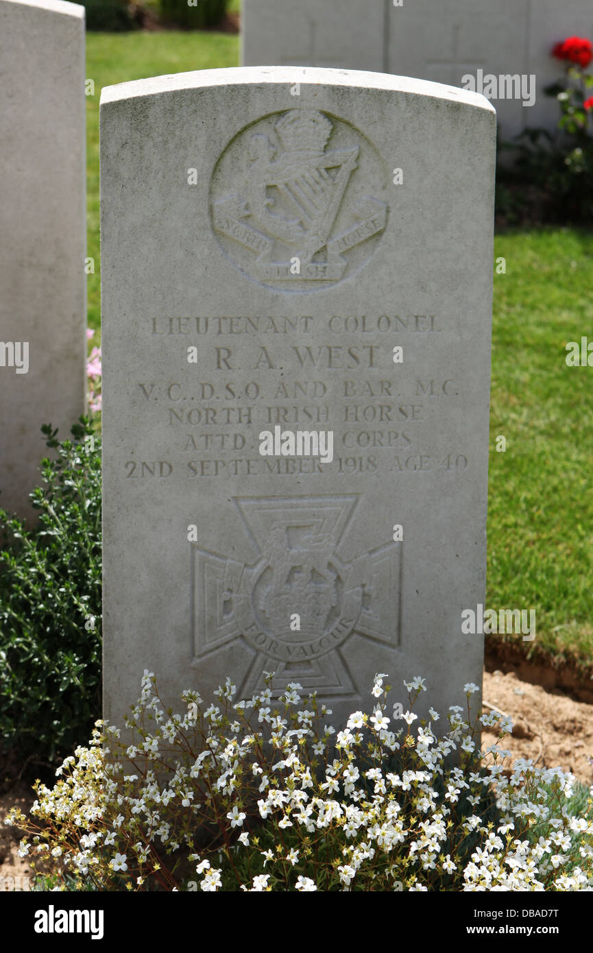 Lt col lieutenant colonel Banque de photographies et d’images à haute ...