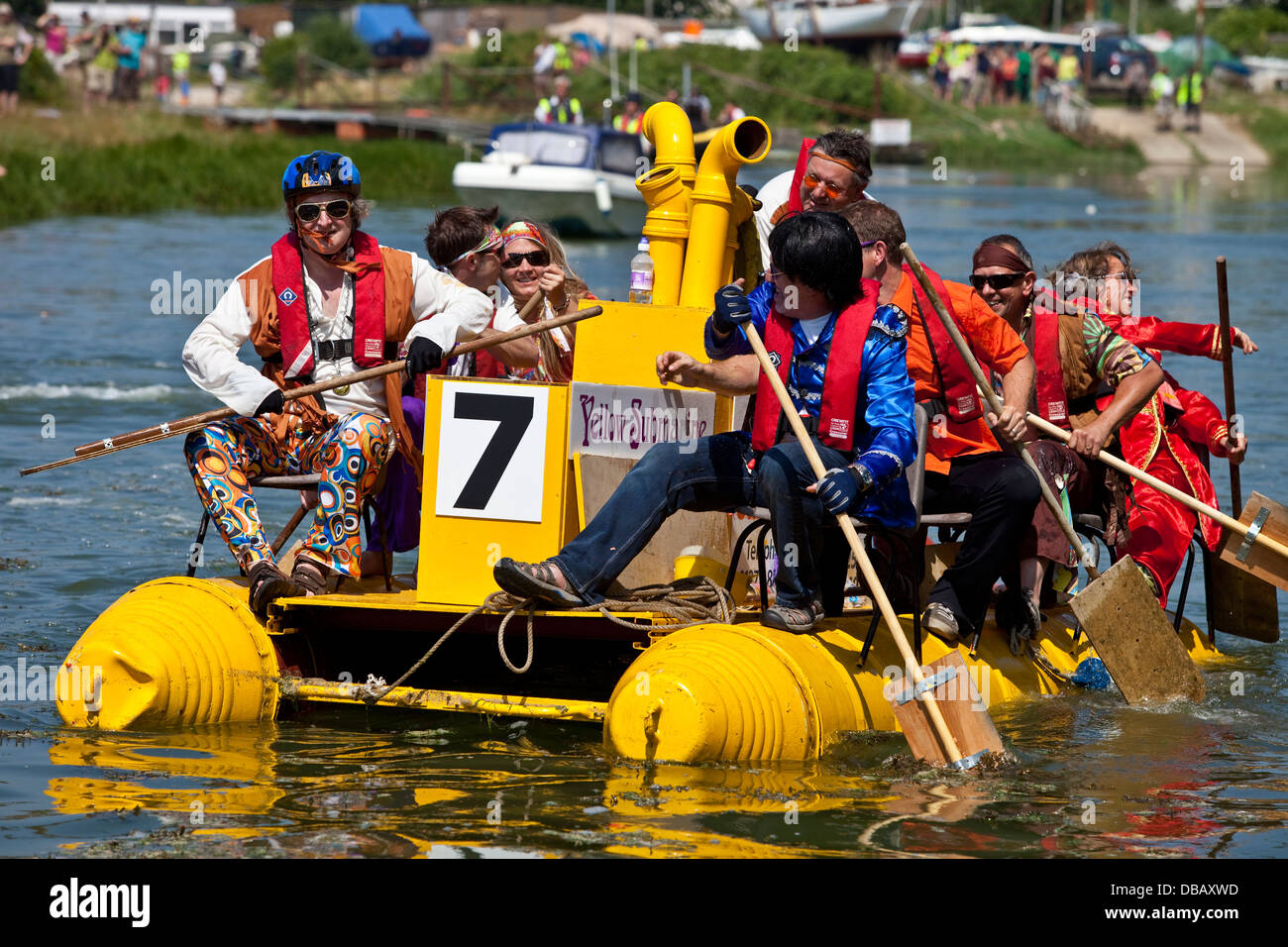 Yellow submarine costume Banque de photographies et d’images à haute ...