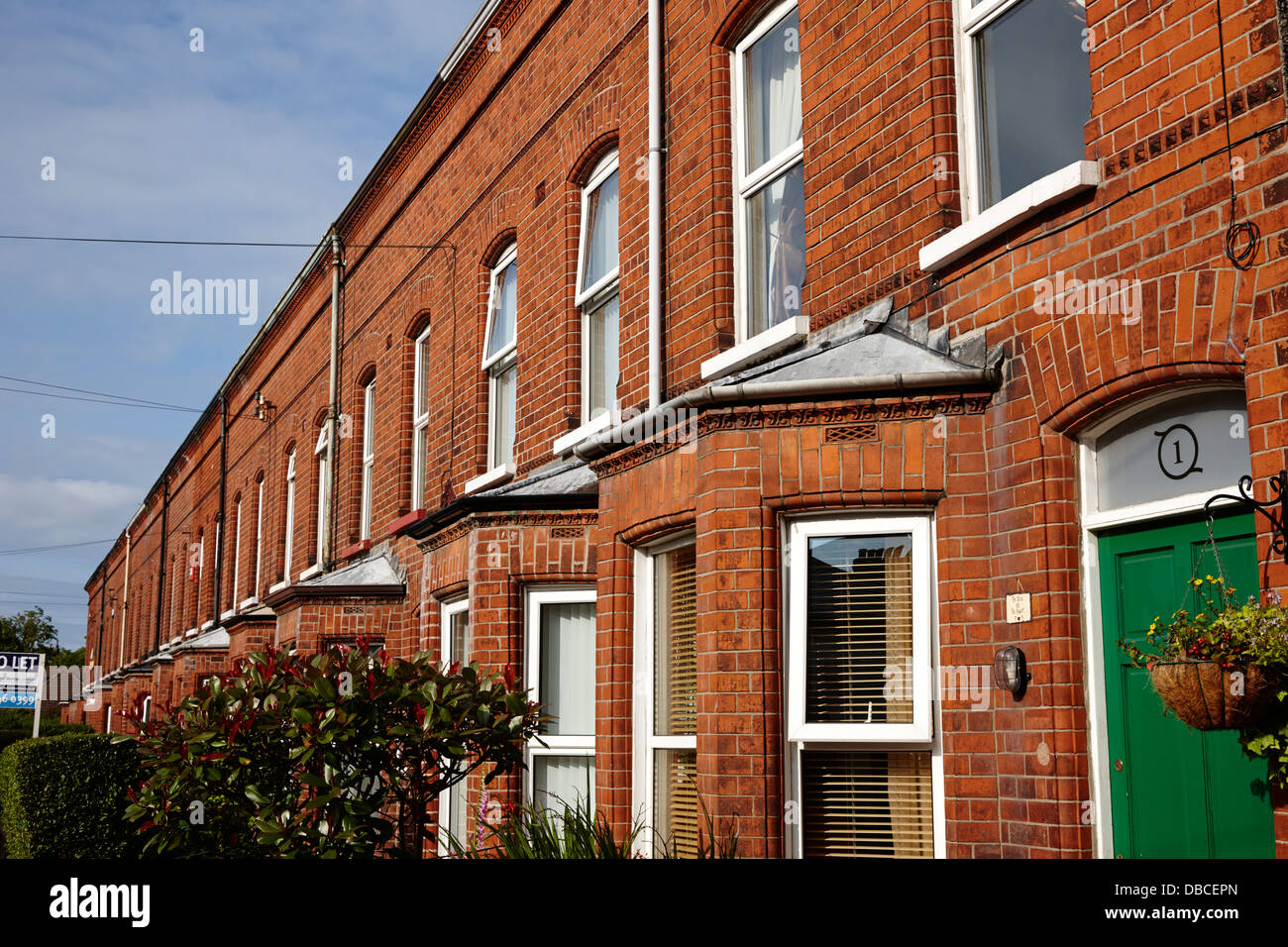 Maison terrasse en brique rouge Banque de photographies et d’images à ...