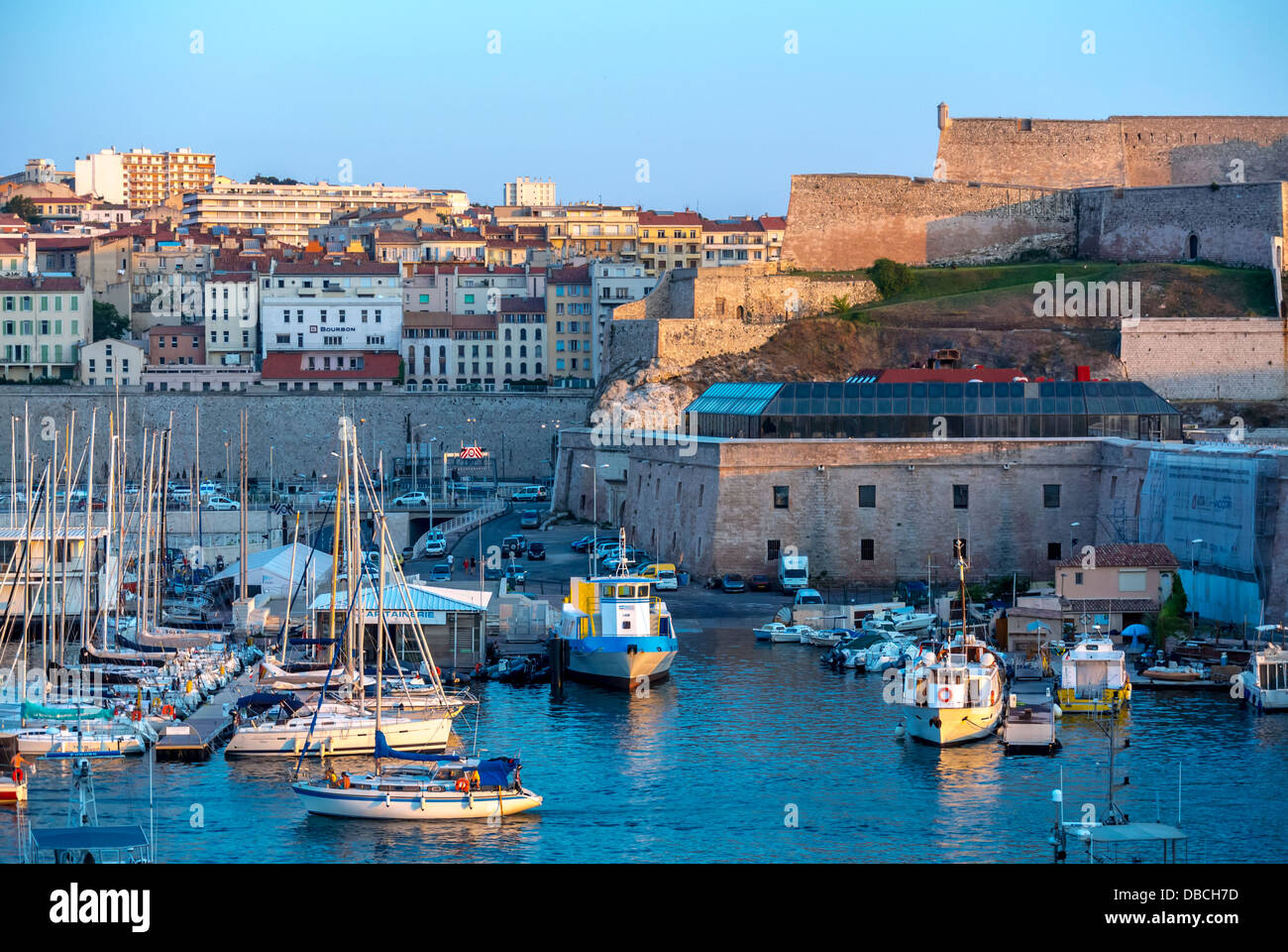 Marseille, France, paysages romantiques du vieux quartier du Port, au ...