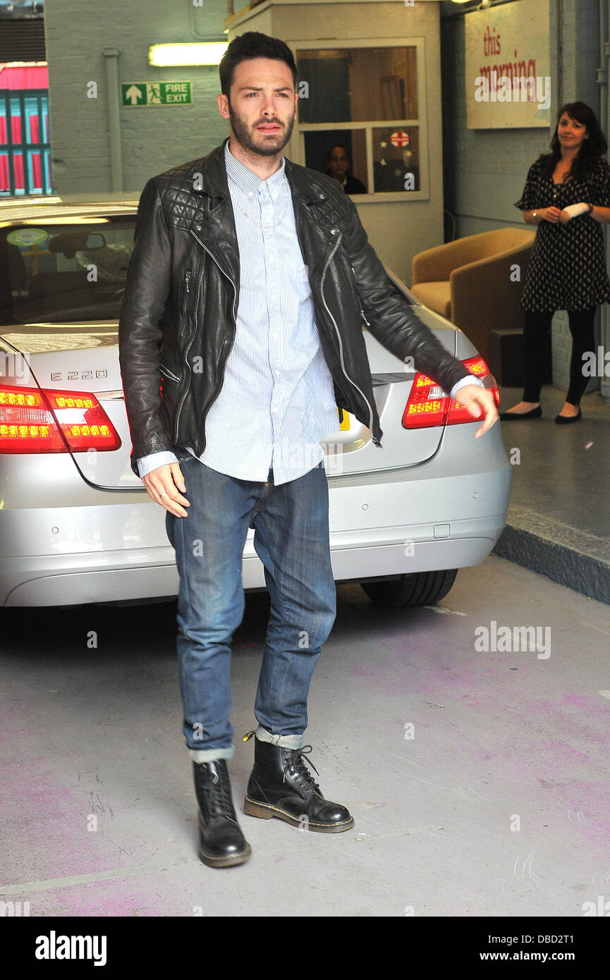 David Leon en dehors de l'ITV studios London, England - 20.05.11 Photo ...