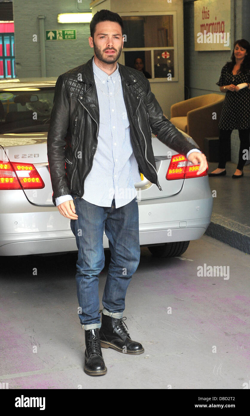 David Leon en dehors de l'ITV studios London, England - 20.05.11 Photo ...
