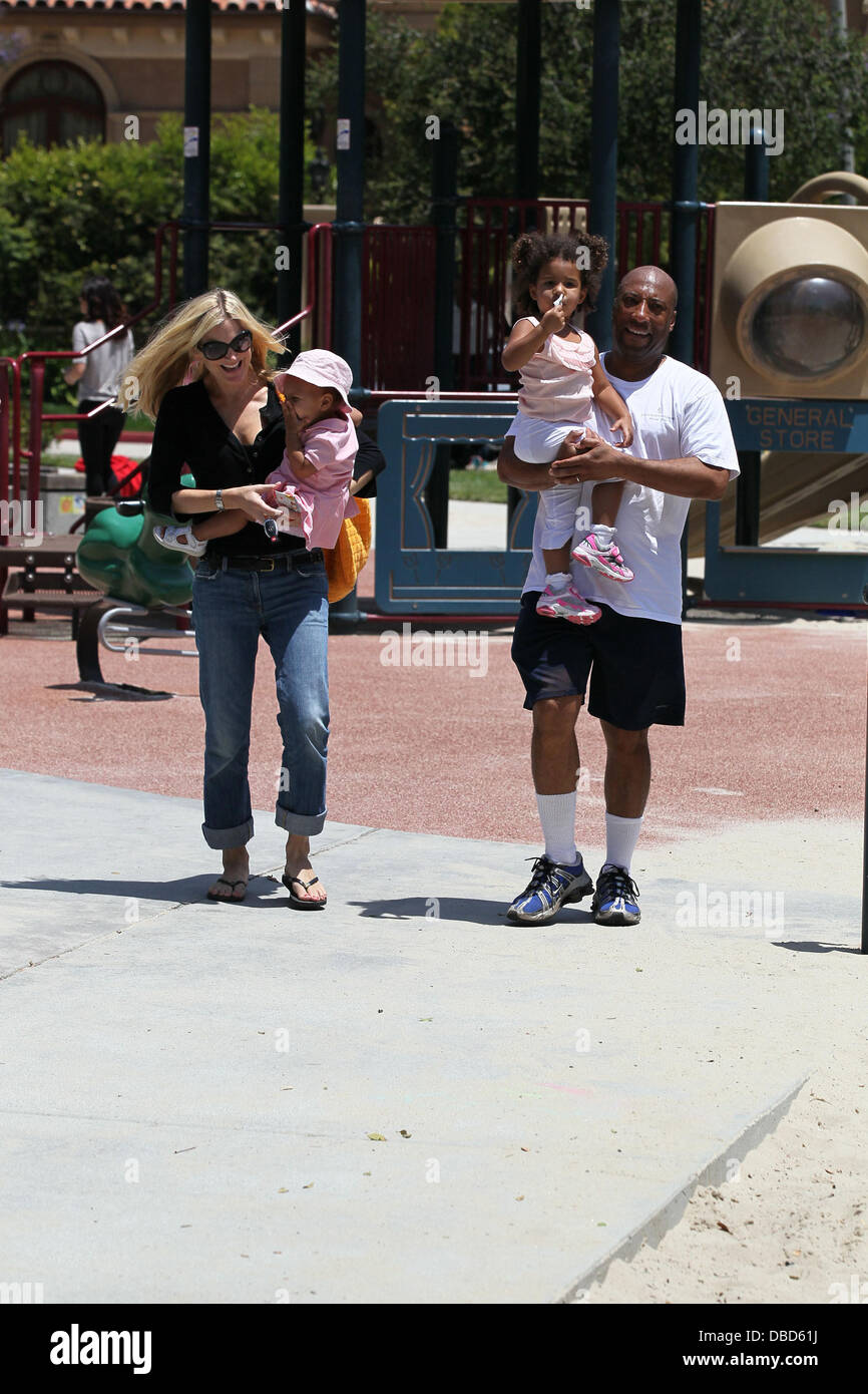 Kalinowski et sa femme, Jennifer Lucas profitez de la journée à jouer à ...