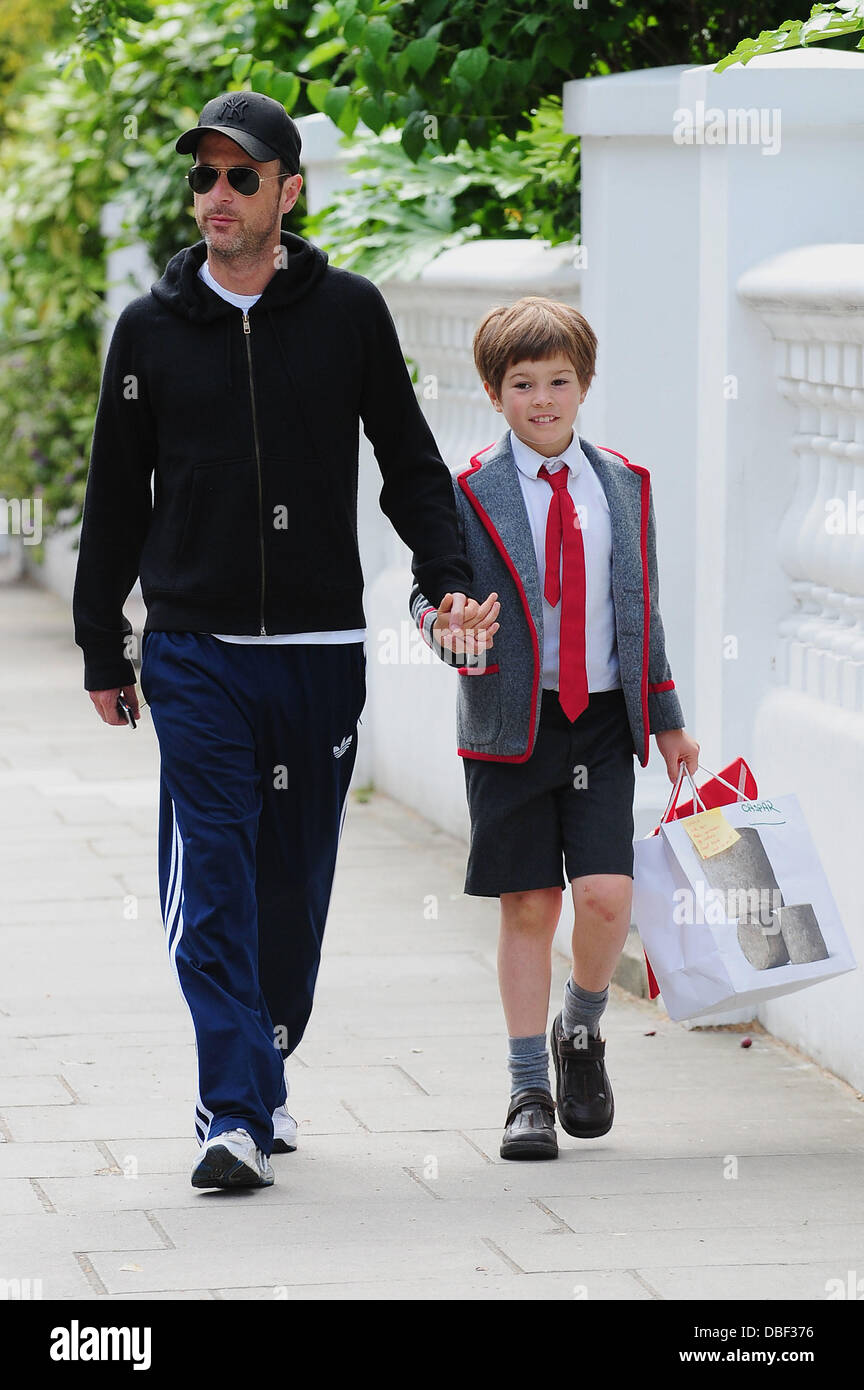 Matthew vaughn and son caspar Banque de photographies et d’images à ...