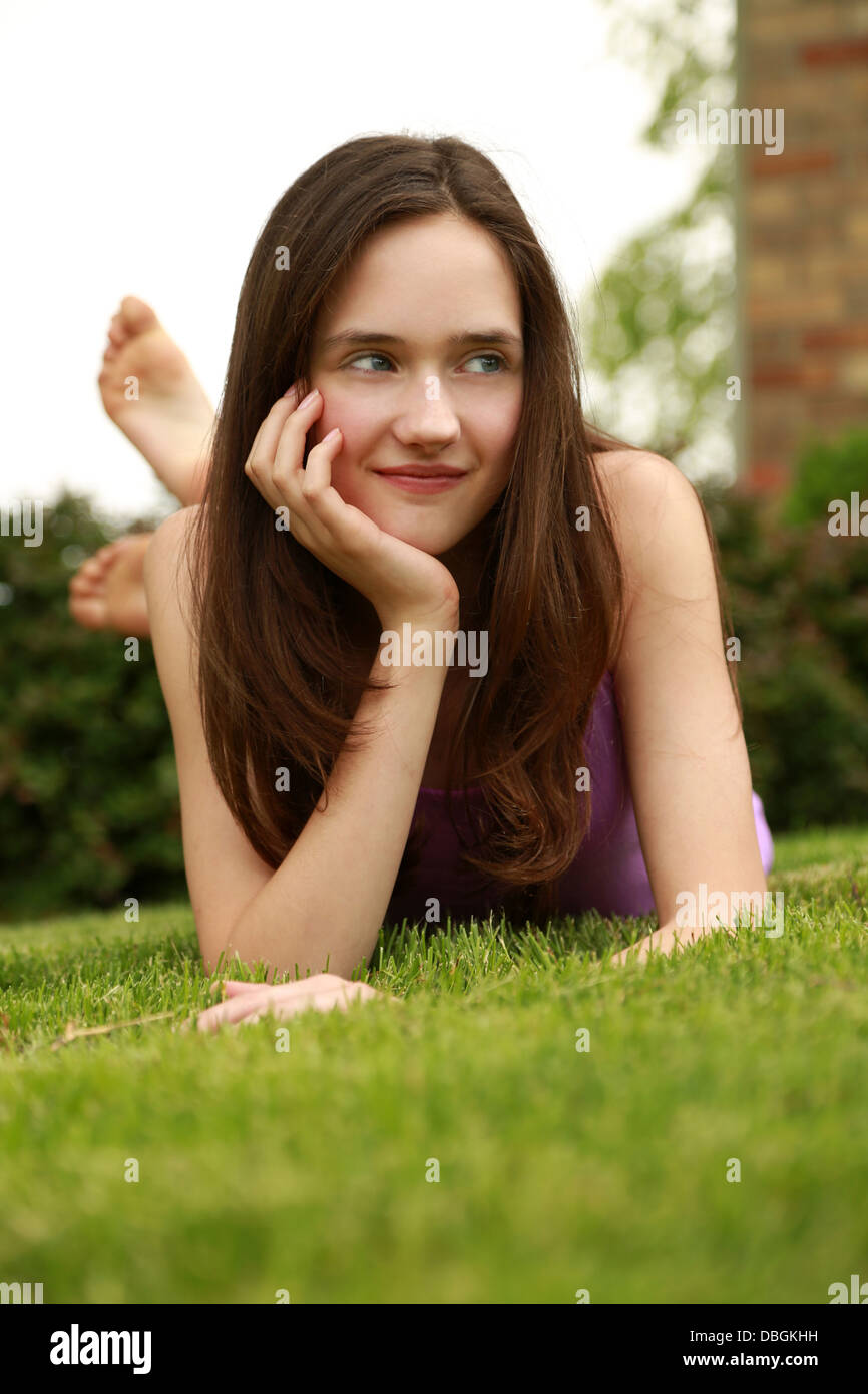 Tween girl Banque de photographies et d’images à haute résolution - Alamy